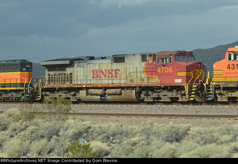 BNSF 4706